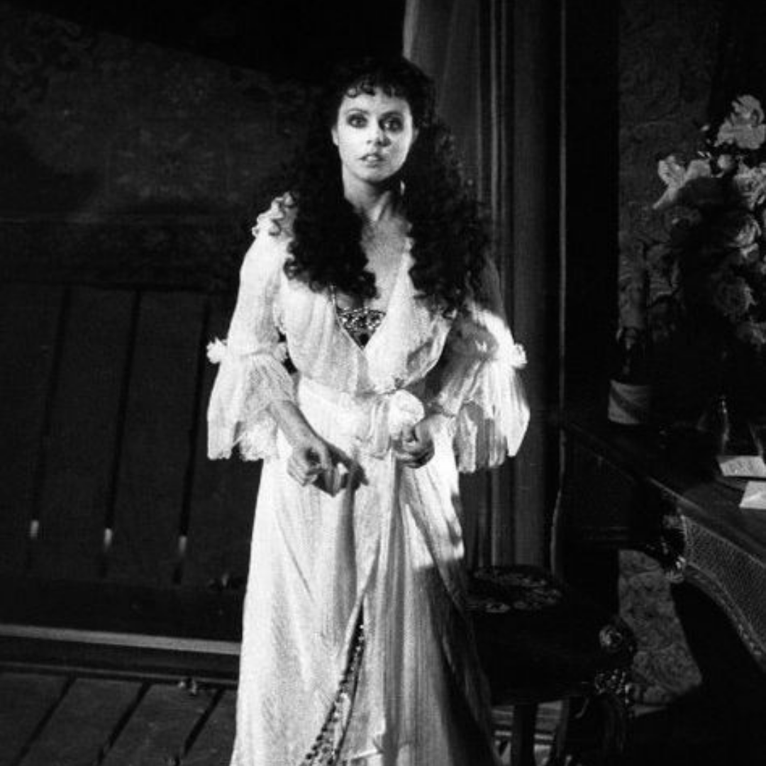 Looking back to Sarah's Theatrical Performances ... - Sarah Brightman ...